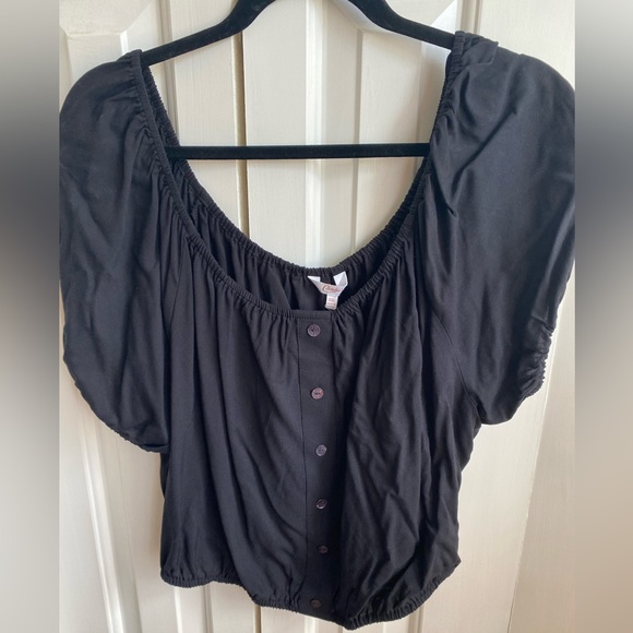 Kohl's | Tops | Black Cropped Scrunched Top | Poshmark